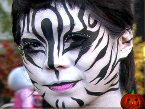 ~~saYA SayAng GeOmAtIkA CoLLaGe~~: ~~MakeUP FaunA~~