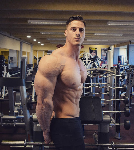 FITNESS INSPIRATION – Vörös Máté – Monday XYZ