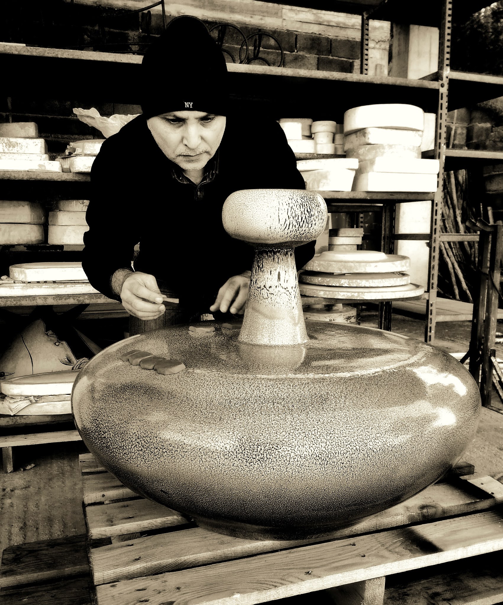 Artpostmodernist: Giuseppe Prinzi. Emergendo dal fango, coperte di ...