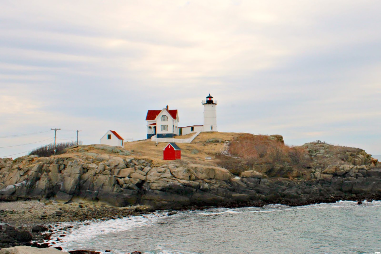 Nubble Lighthouse (Cape Neddick Lighthouse) // York, Maine | Caravan Sonnet