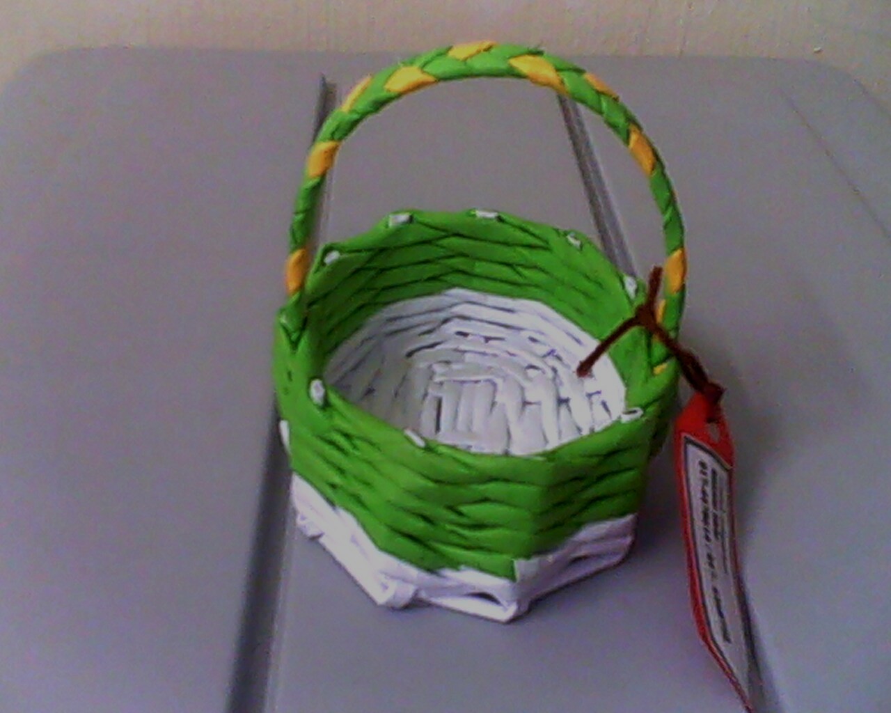 BAKUL KERTAS A4: TEMPAHAN BAKUL KERTAS DAN KHIDMAT TUNJUK AJAR