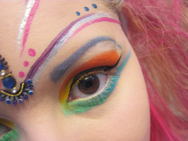 Bumzigana's World of Creativity: Femme Alien/Futuristic Makeup Tutorial