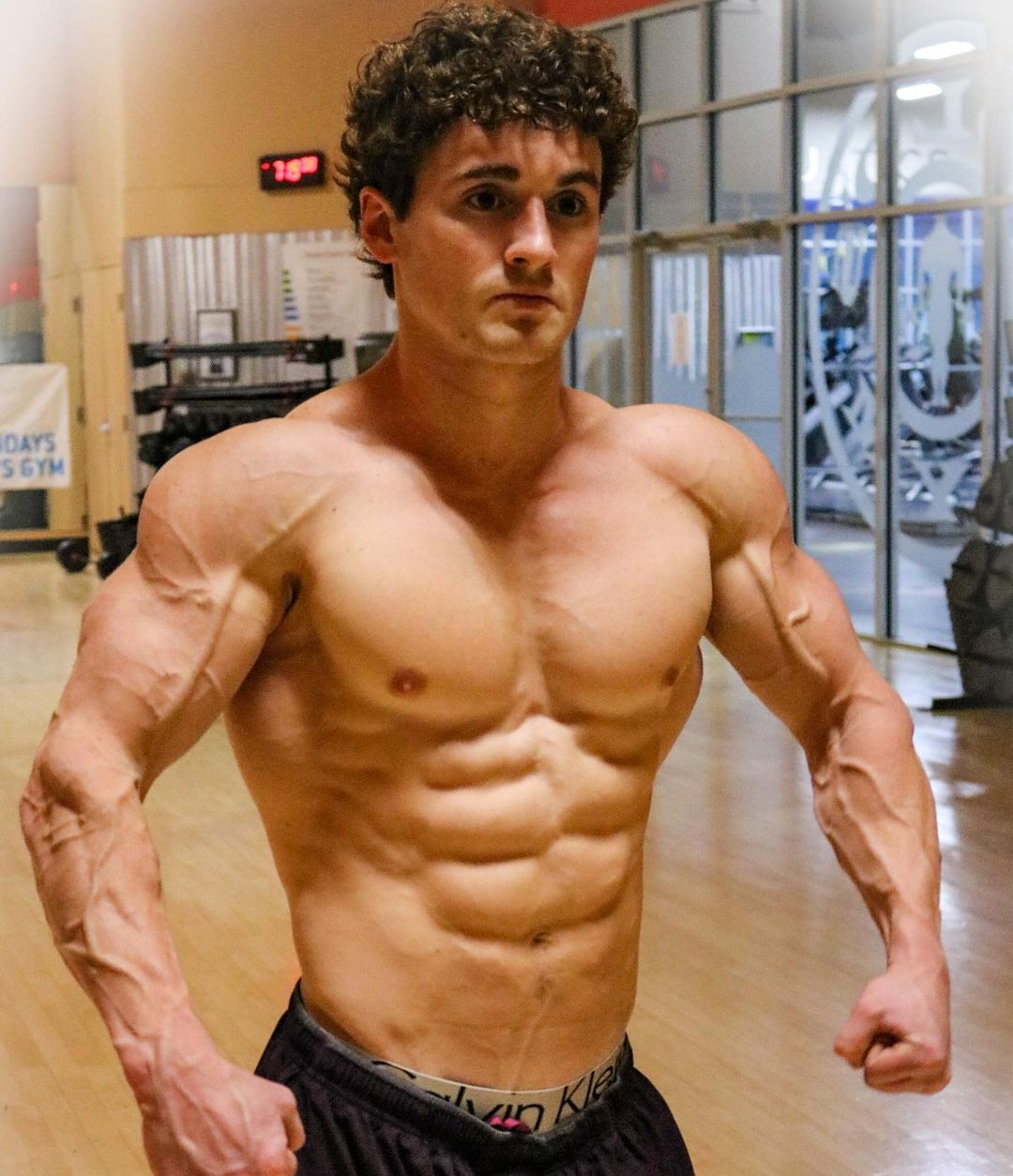 the beauty of male muscle: Hunter