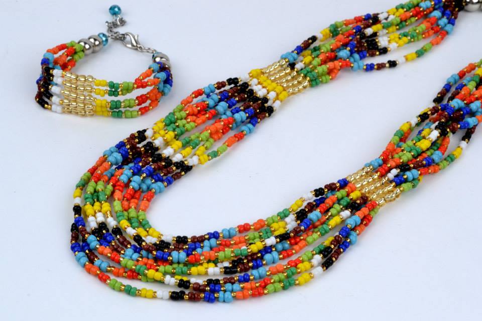 sibundoy artesanal: COLLARES