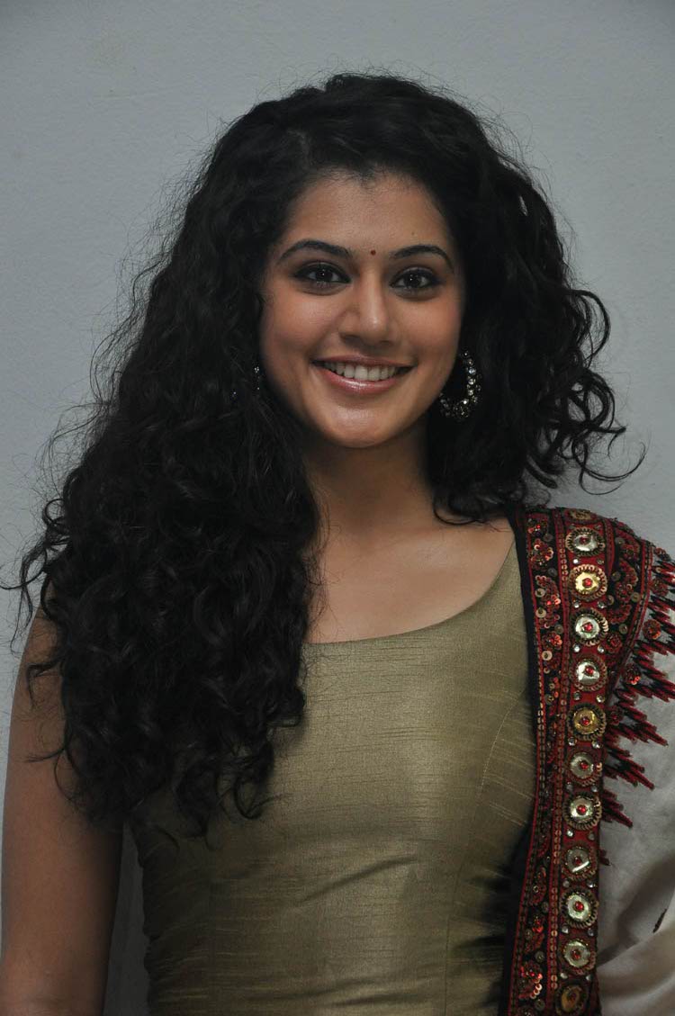 Tapsee Latest Stills Photo Gallery - Hot PHOTOSHOOT Bollywood ...