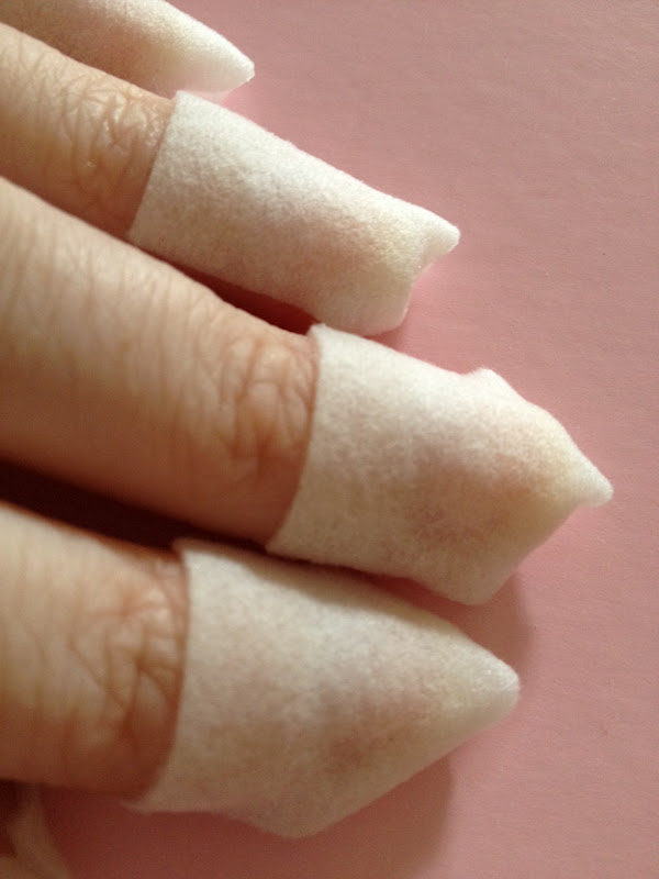 Beauty and the Books: Review Sally Hansen Cuticle Remover and Essie ...