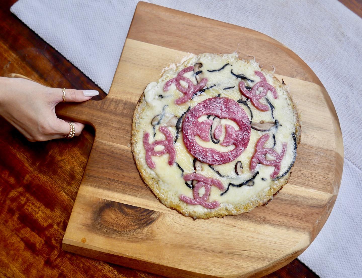 The Chanel-inspired Fries and Pizza of Heart Evangelista ~ Wazzup ...