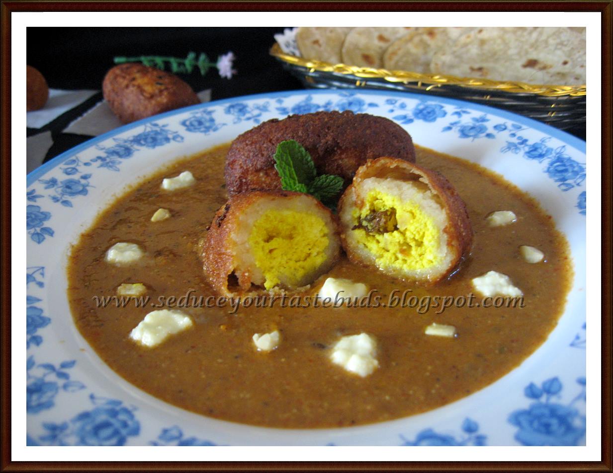 Vegetarian Nargisi Kofta Curry - Seduce Your Tastebuds...