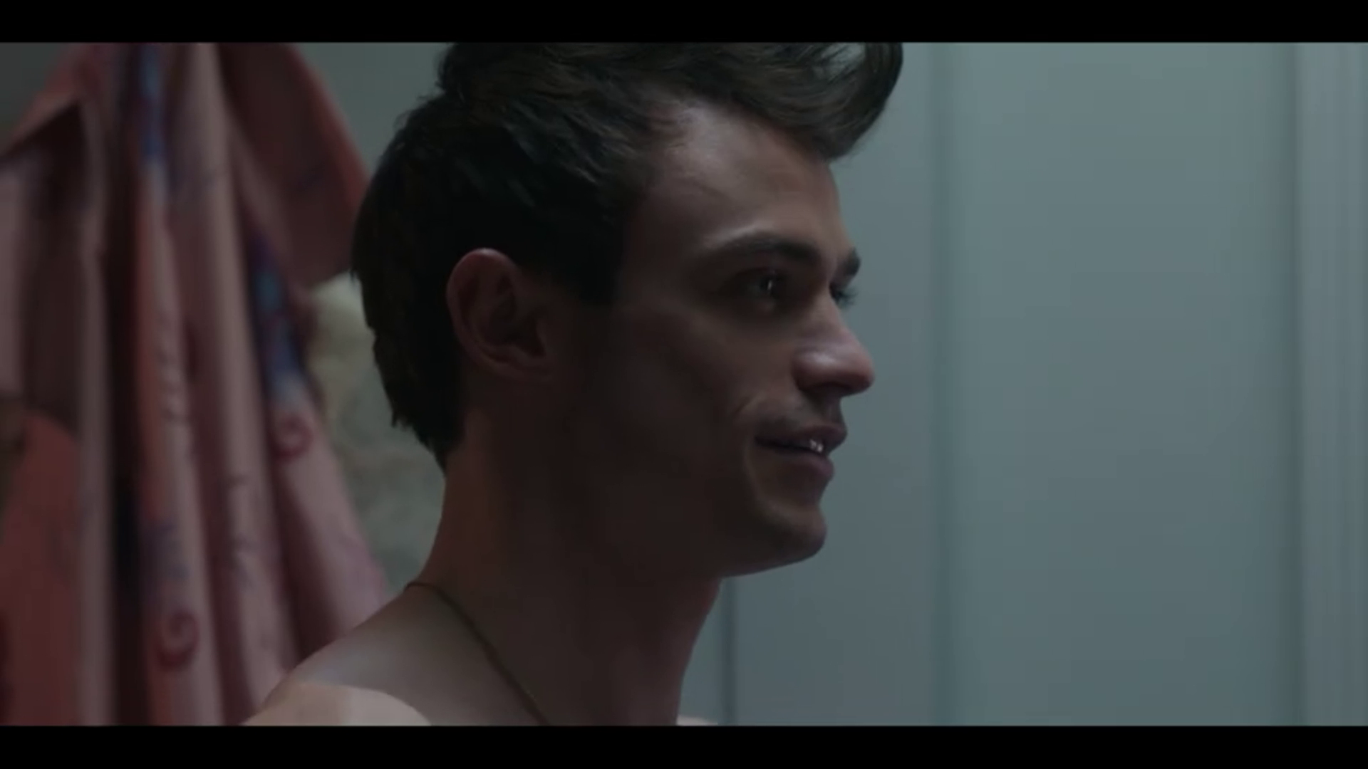 ausCAPS: Thomas Doherty, Eli Brown and Evan Mock shirtless in Gossip ...