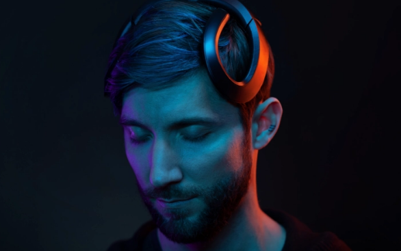 The " ِCrown " ... a tool that enhances users' productivity by ...