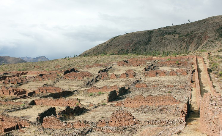 ArqueoLugares: PIKILLAQTA prox. Oropesa. Cuzco. Quispicanchi. Perú