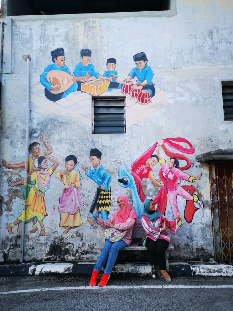 Jalan-Jalan di Muar Mural Street (Muar Cultural Walk)