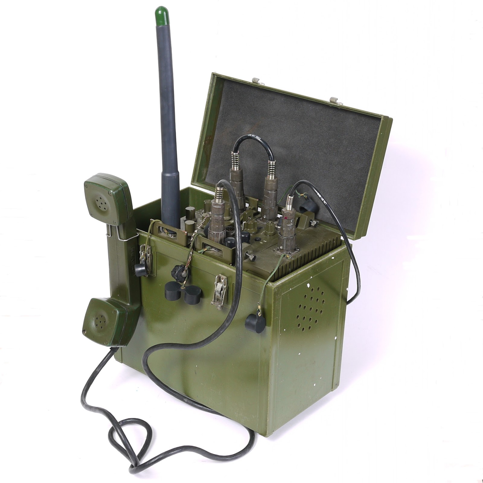 Chinese Military Radio: TBR-142 Artillery Communication System