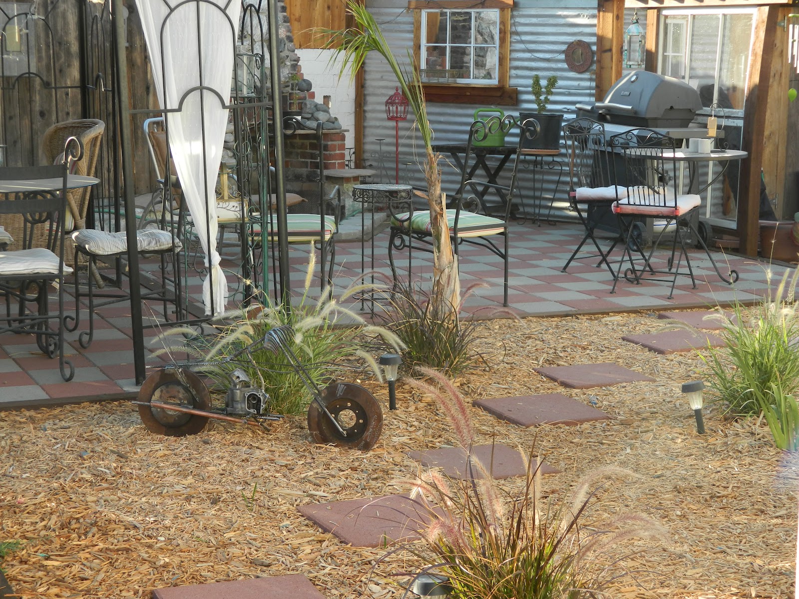 Upcycle-This: Upcycled (Motorcycle) Yard Art