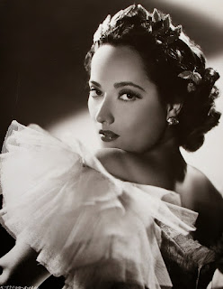 Slice of Cheesecake: Merle Oberon, pictorial
