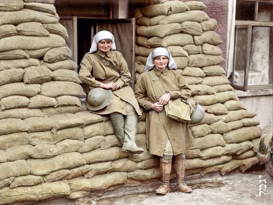 Divertimento Enfermero.: Fotos coloreadas con enfermeras en la Gran Guerra.