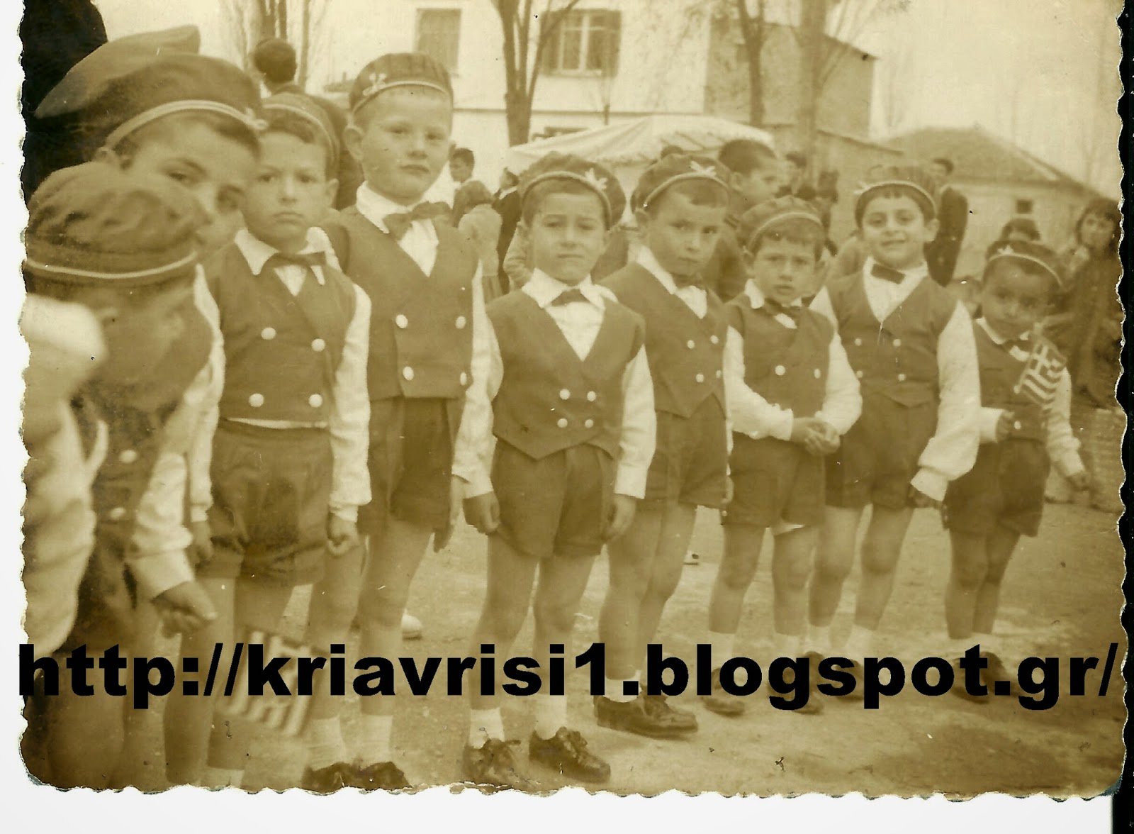 ΠΑΛΙΑ ΚΡΥΑ ΒΡΥΣΗ . Η ιστορία του τόπου μας μέσα από φωτογραφίες ...