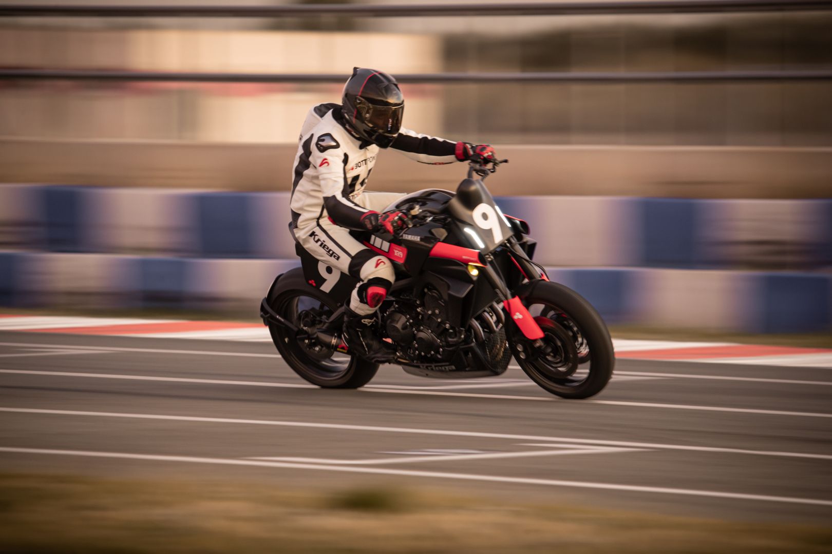 "XR9 Carbona" by Bottpower - RocketGarage - Cafe Racer Magazine