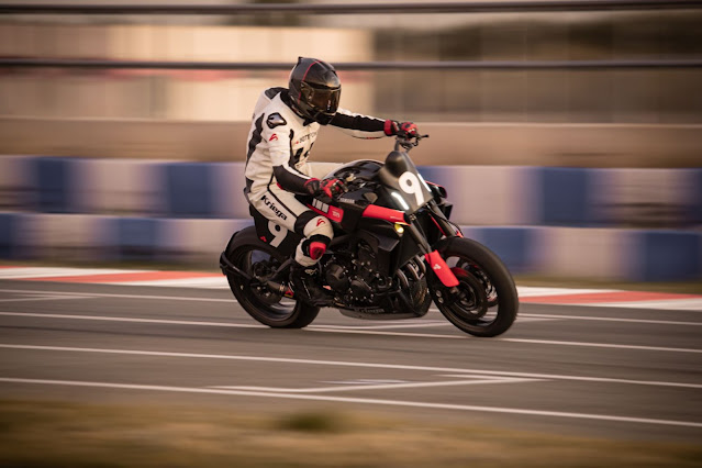 "XR9 Carbona" by Bottpower - RocketGarage - Cafe Racer Magazine