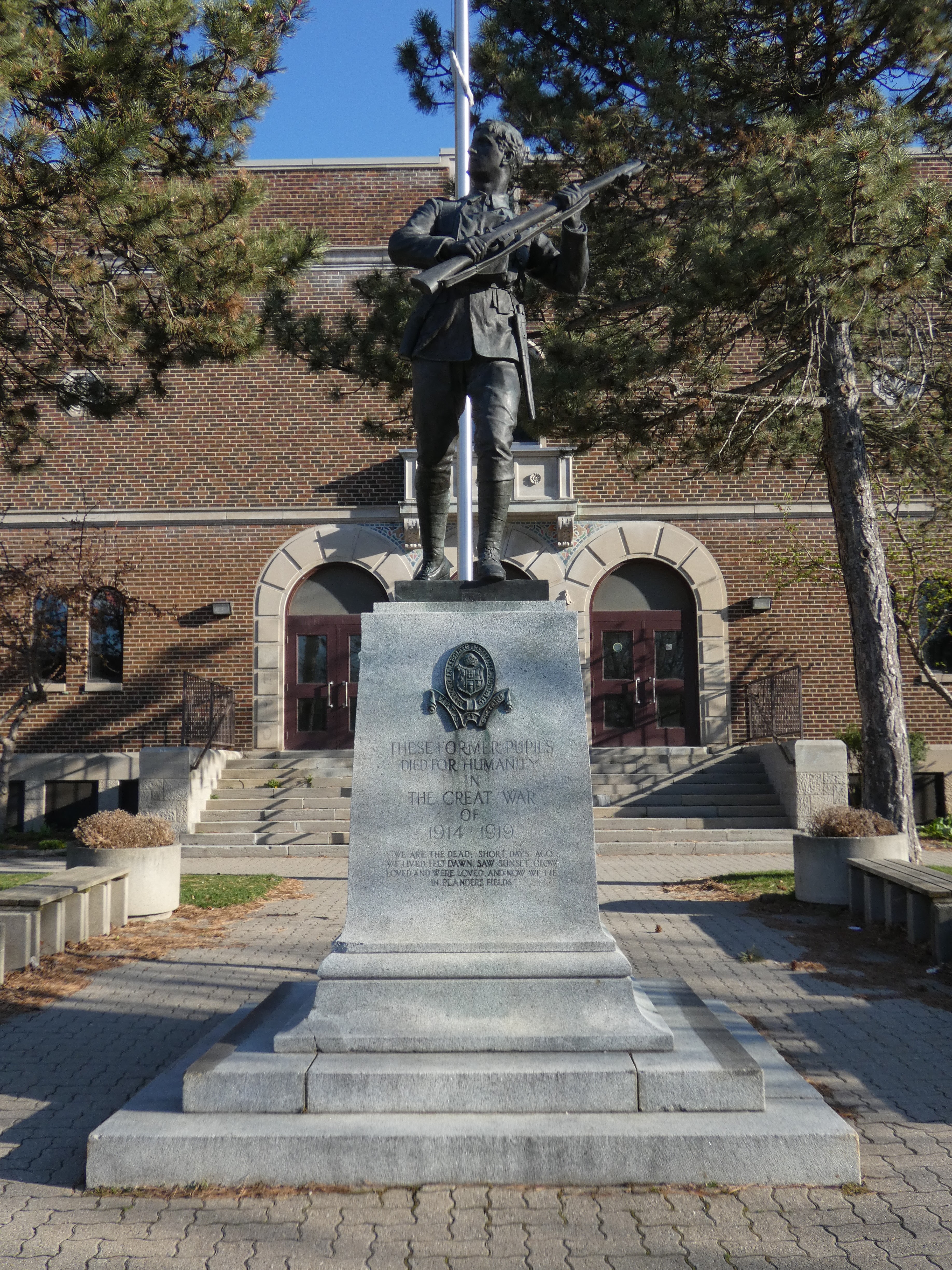 Ontario War Memorials: Toronto - Harbord Collegiate Institute