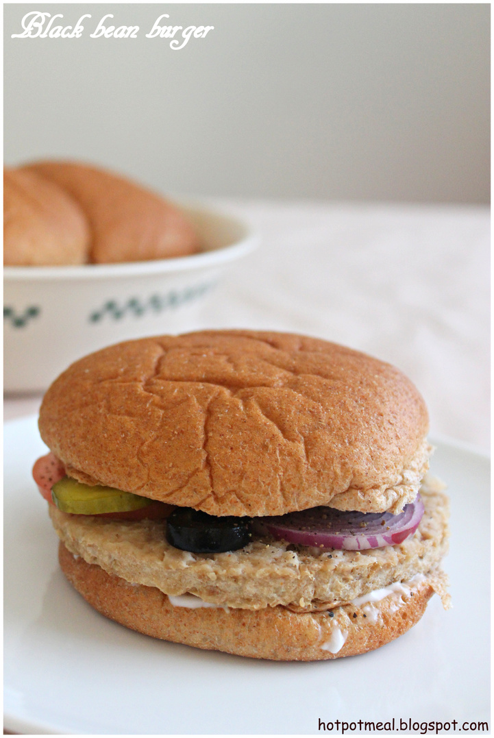 Hot pot cooking: Black bean patty burger