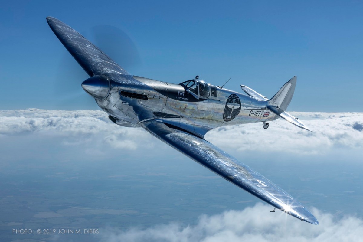 Orbiter.ch Space News: Silver Spitfire completes round the world trip