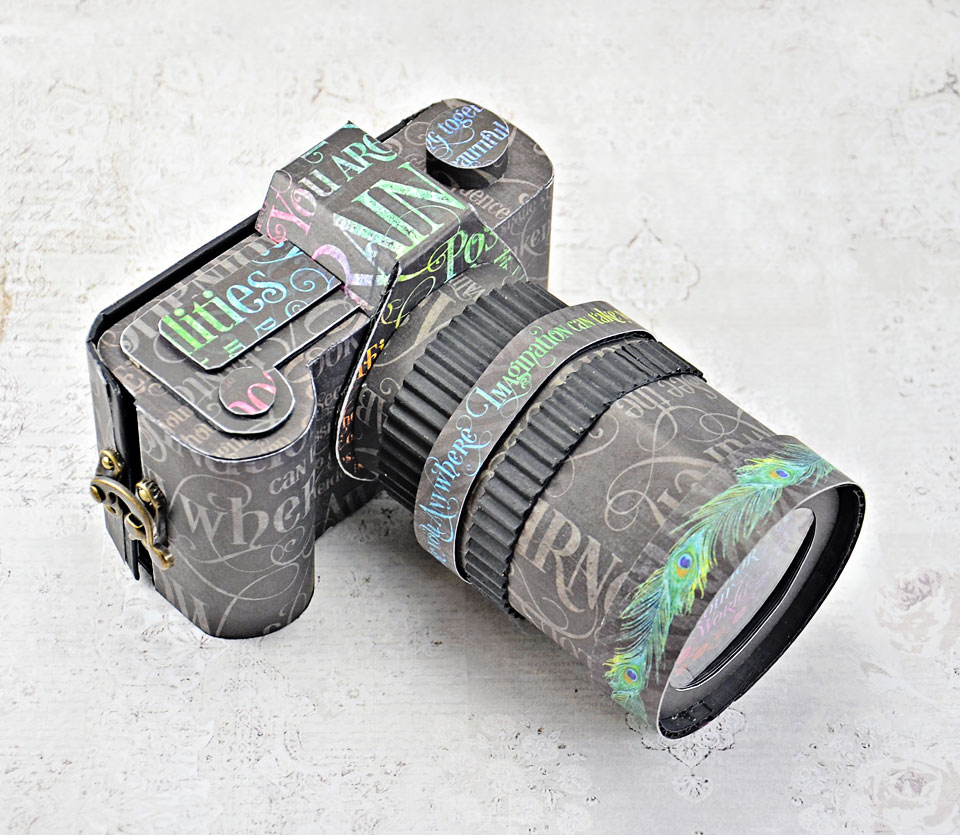 Scrappin For Me: Graphic 45 - Camera Mini Album