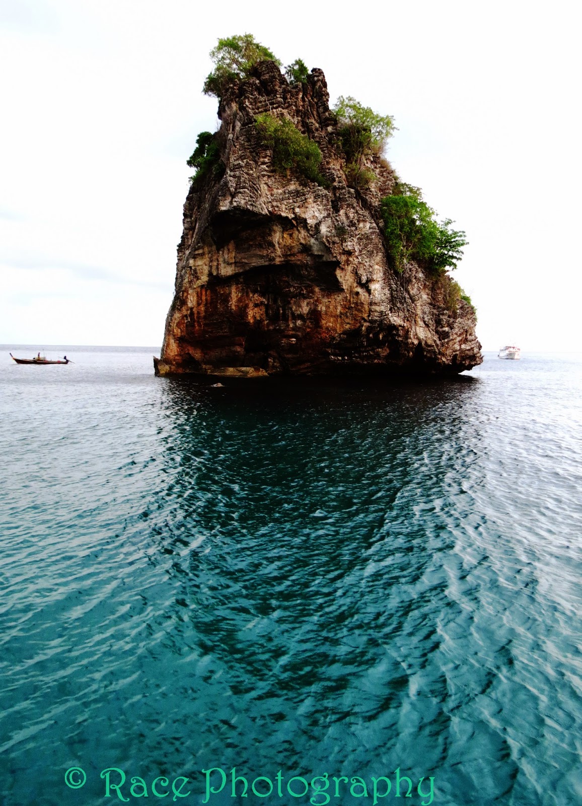 The Lonely Girl's Guide to the World: Wasting Time...in the Andaman Sea ...