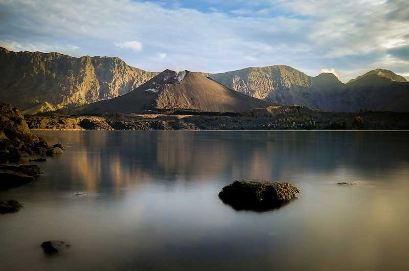 Gunung Rinjani Lombok - Daya Tarik, Pendakian, Mitos, dan Legenda - NgeTrip