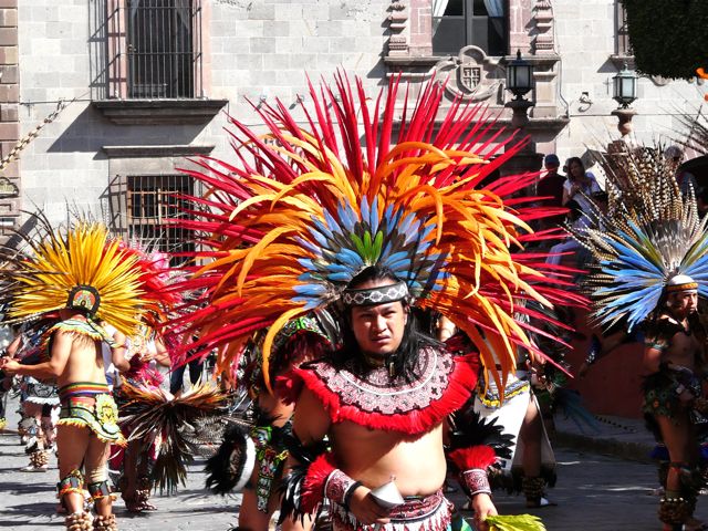 GARY'S IMPRESSIONS OF MICHOACAN, MEXICO: RE-DESCRIBING THE AZTEC DANCERS