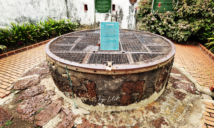 HANG TUAH, HANG JEBAT, HANG KASTURI, HANG LI PO, HANG PI MANA