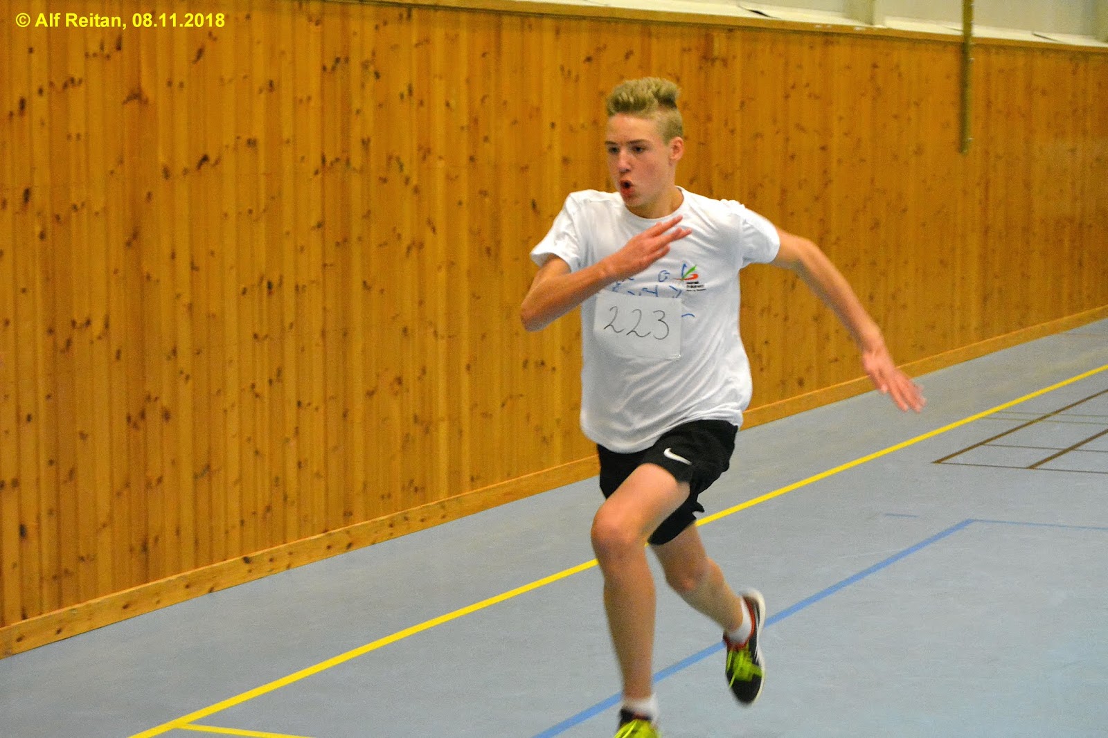 Lengdehopp, Gutter 8. klasse. Hopp # 2. Vågsetra vann denne øvelsen.