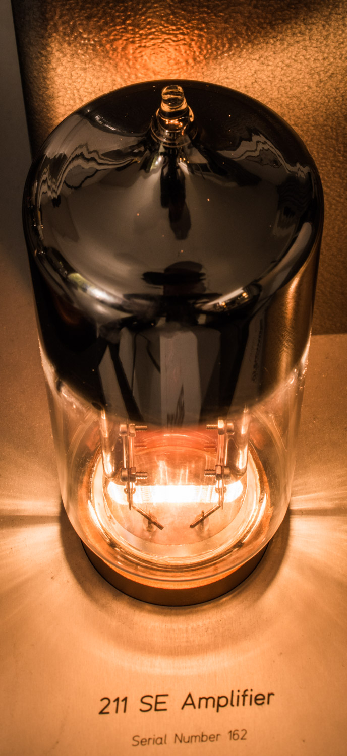 VinylSavor: ELROG ER242C - 211 With Molybdenum Plate