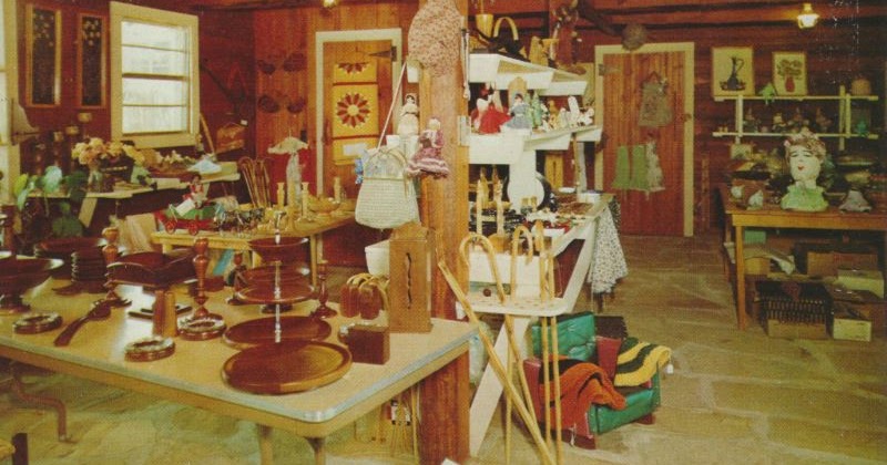 35 Cool Pics Show the Interior of American Stores in the 1950s and '60s ...