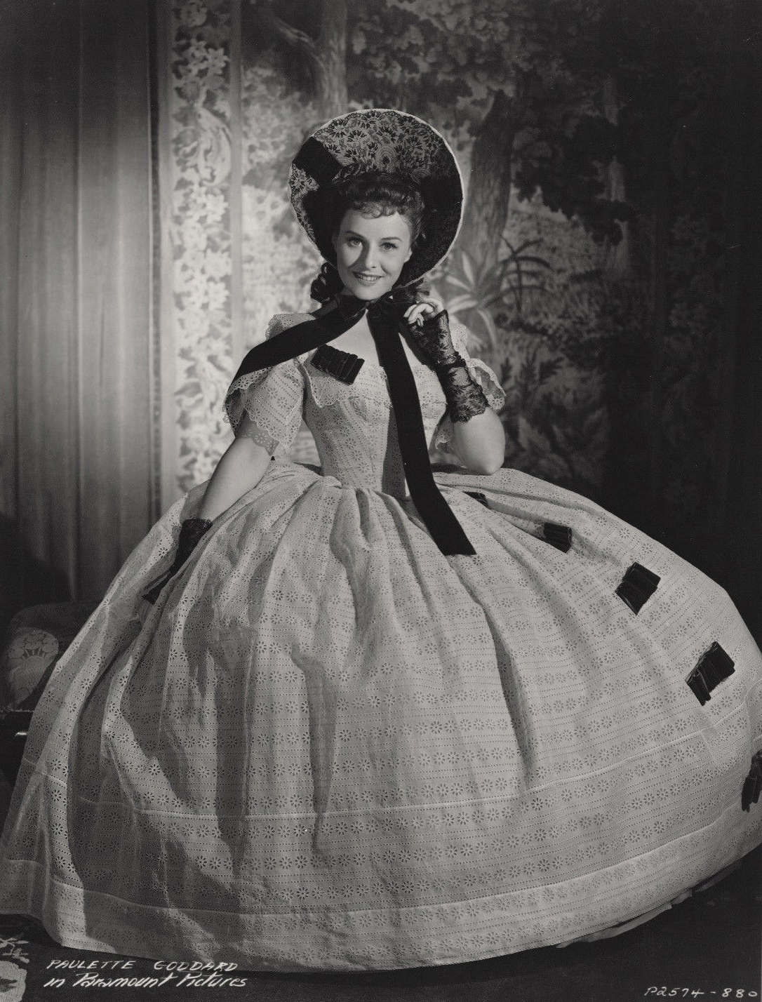 It's The Pictures That Got Small ...: THE MONDAY GLAMOUR 15!