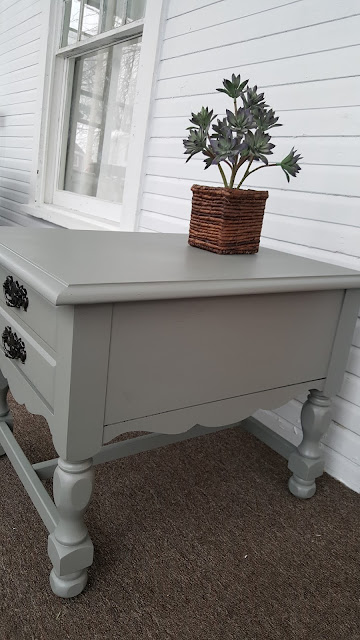 Flippin' Furniture: How to Paint an End-Table