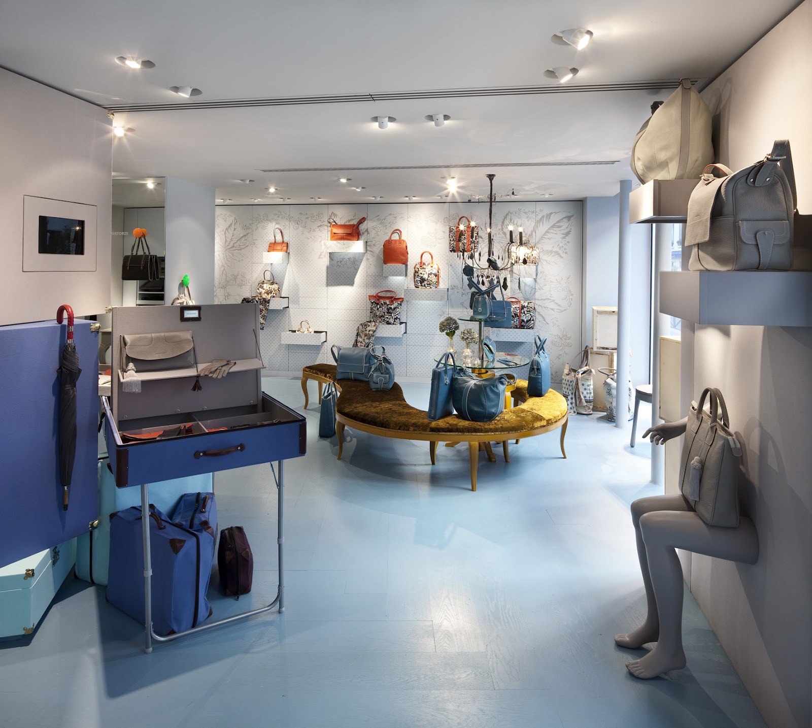 pbmdesignstudio: LOUIS QUATORZE - Paris