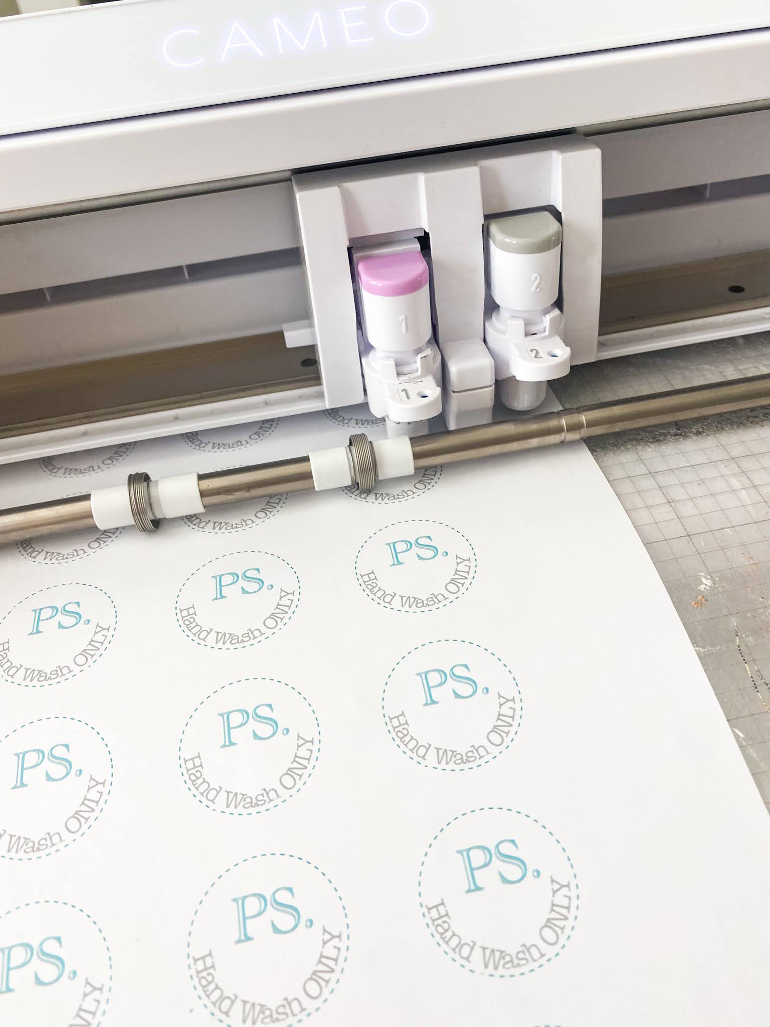 Silhouette CAMEO Sticker Tutorial For Beginners Silhouette School silhouette-cameo-sticker-tutorial-for-beginners-silhouette-school