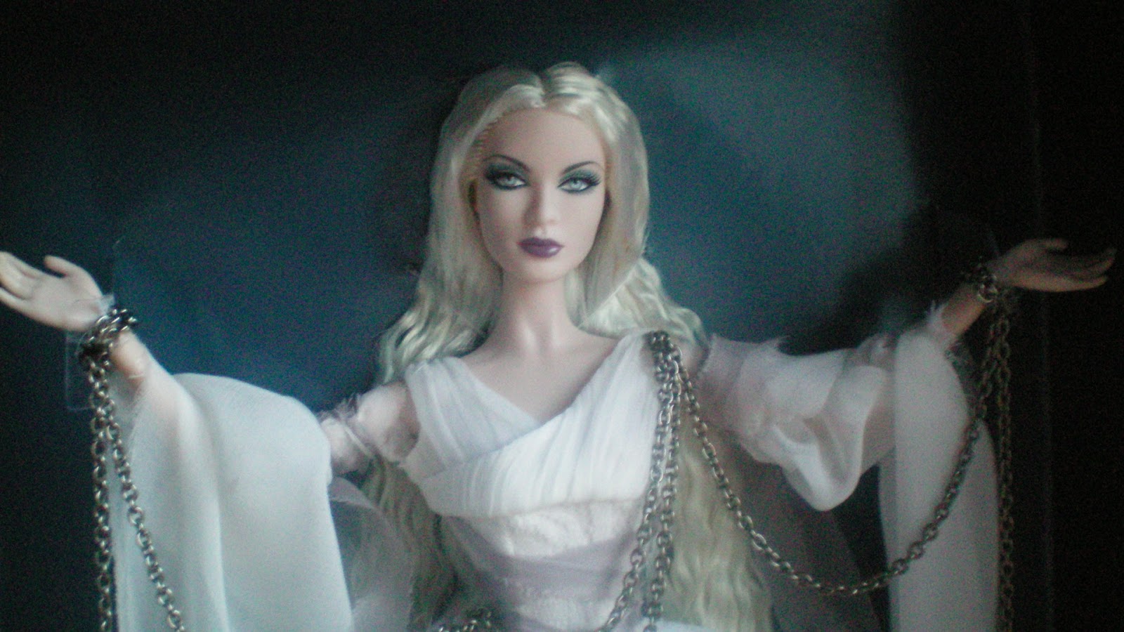 SOÑANDO EN TECNICOLOR: BARBIE BEAUTY HAUNTED GHOST
