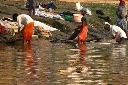 Las labores y los días: Salvar el sagrado y contaminado río Ganges