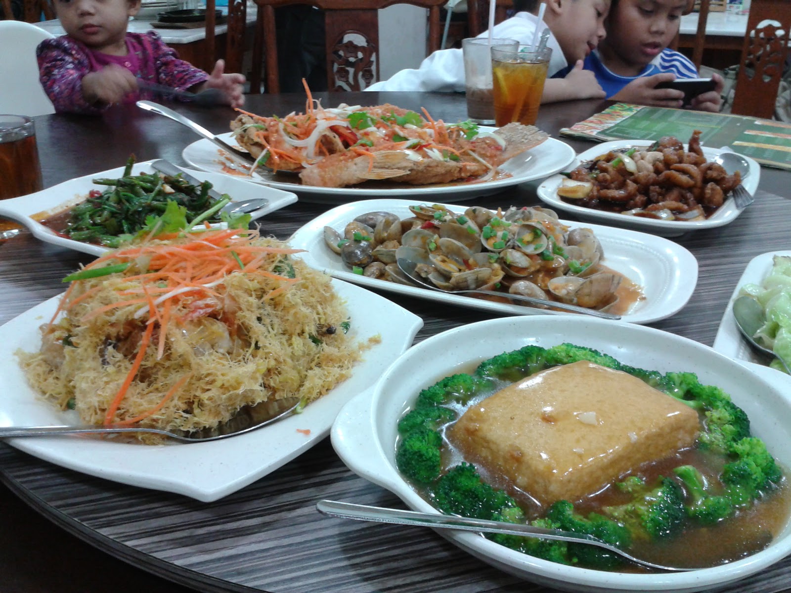 MY LIFE AS IT IS: Dinner at Homst Restaurant TTDI