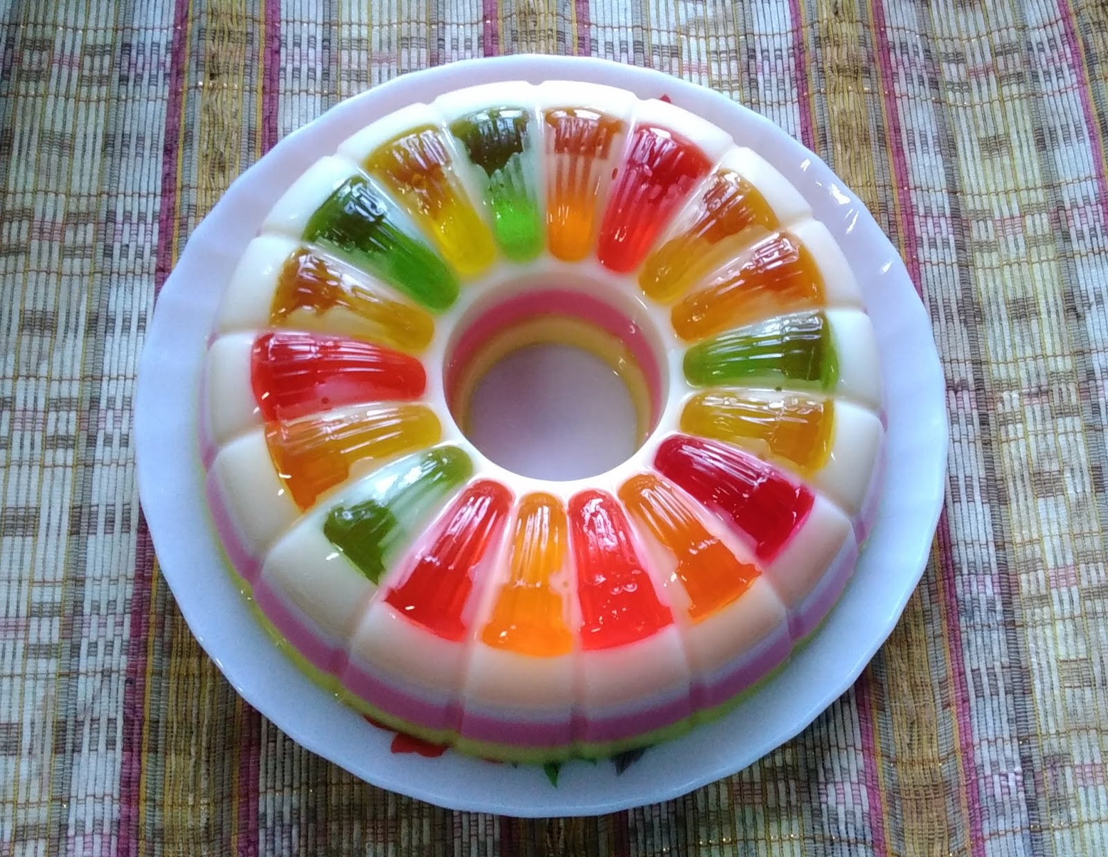 Agar-agar Jelly Tiga Layer