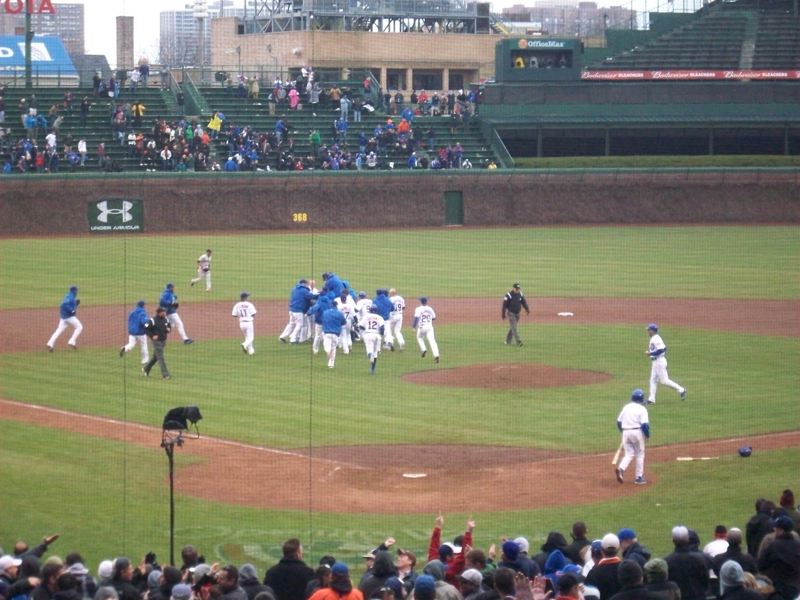 BaseBlog: Game 2 - 4/12 at Wrigley Field