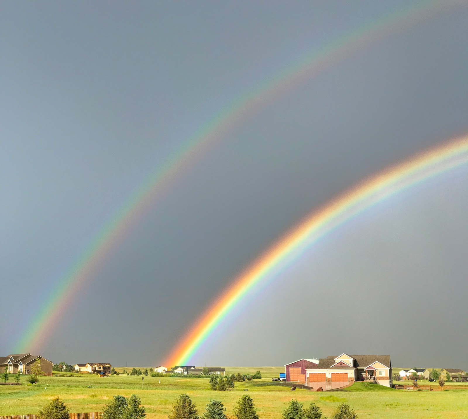 esplaobs: RARE TWINNING RAINBOW Taken by Jan Curtis on June 21, 2018 ...