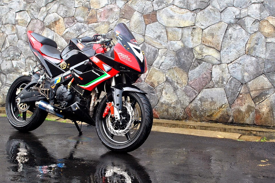 Modifikasi Minerva R150VX Keren Sporty Mirip Aprilia RSV4