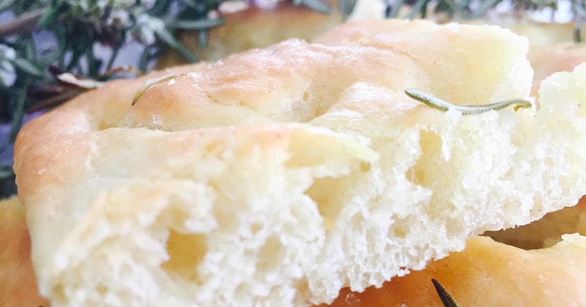 Angel's Recettes: La Focaccia au Romarin frais, Huile d'olive & Fleur ...