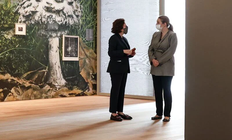 Princess Stephanie visited the photo exhibition Enfin seules