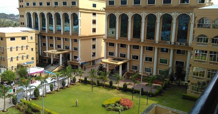 Bachelor's degree Colleges in Pune