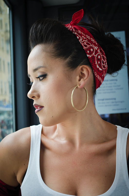 noiamnotaladyboy: Costume Party & Dressing as a Chola