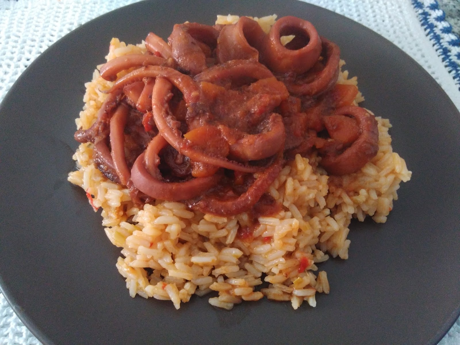 Lo que "Sé" cocina en casa: Choupa (pota) en salsa y arroz con verduras